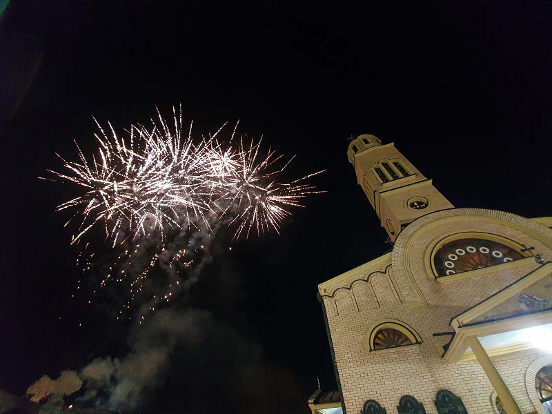 Ugljevik: Naložen badnjak /FOTO/ | NTV Arena